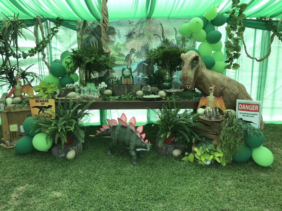 Jurassic World / Dinosaurs Birthday Party Ideas | Photo 1 of 51 | Catch ...