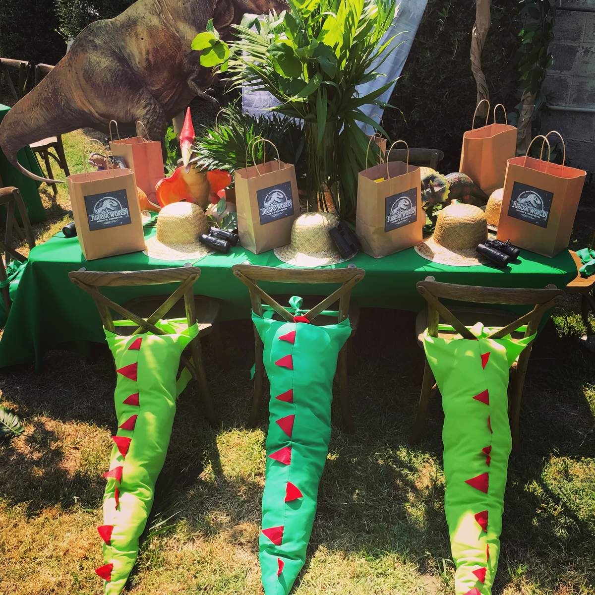 Jurassic World / Dinosaurs Birthday Party Ideas | Photo 1 of 51 | Catch ...