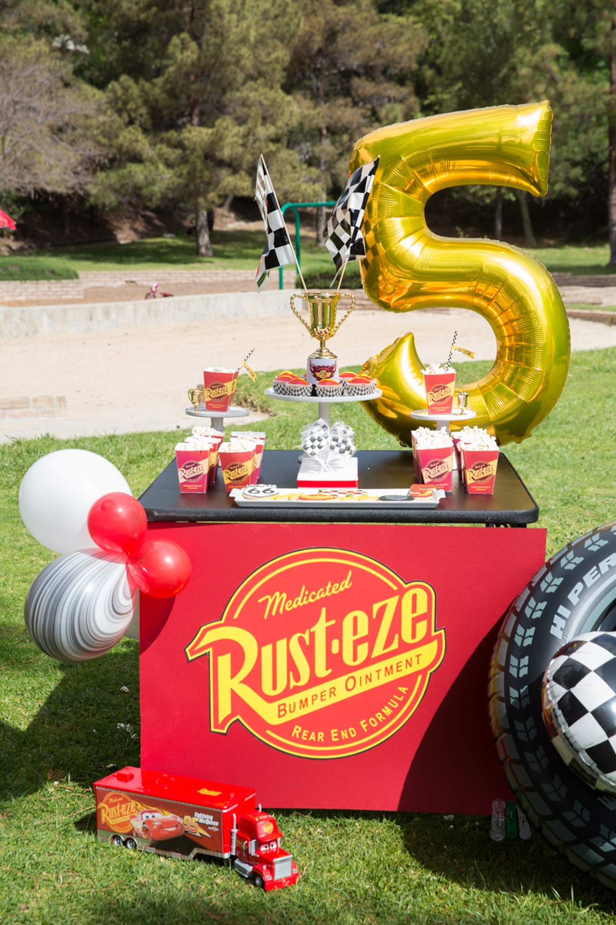 Cars (Disney movie) Birthday Party Ideas | Photo 1 of 39 | Catch My Party