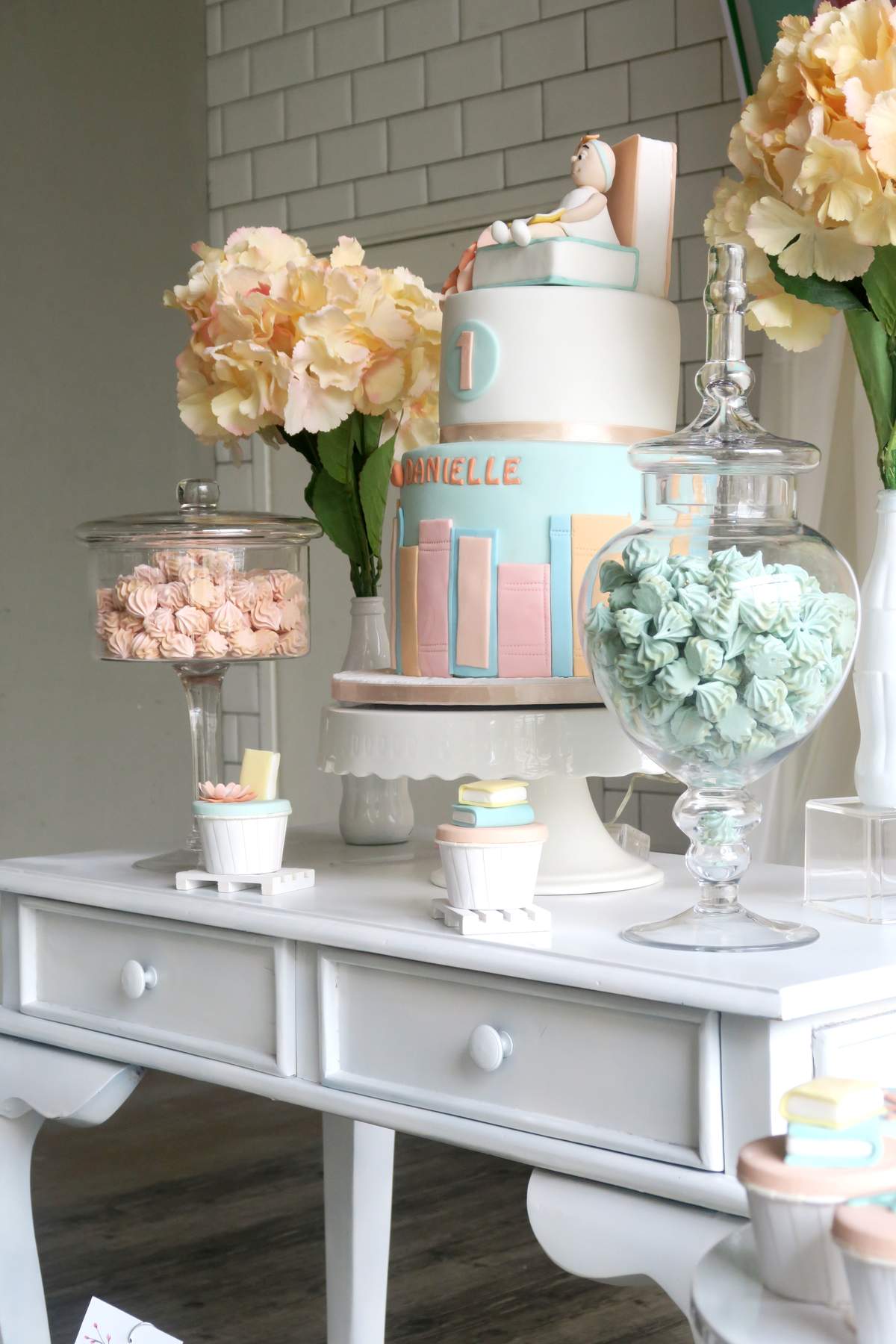 Book Theme Birthday Party Ideas | Photo 2 of 18 | Catch My Party