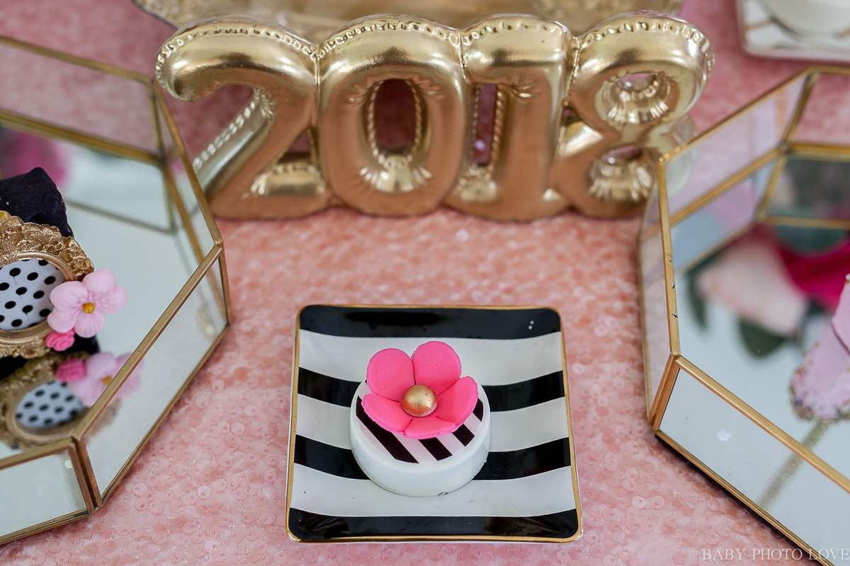 Kate Spade Graduation/End of School Party Ideas | Photo 2 of 37 | Catch ...