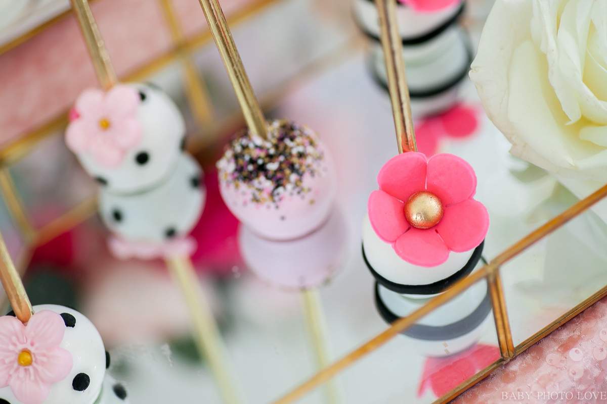 Kate Spade Graduation/End of School Party Ideas | Photo 20 of 37 ...