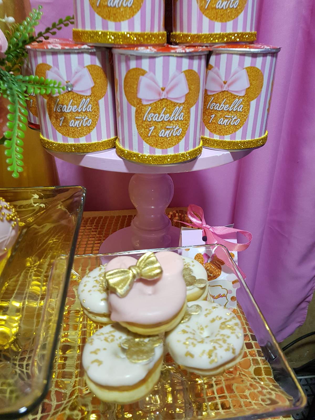 Minnie gold Birthday Party Ideas | Photo 17 of 17 | Catch My Party