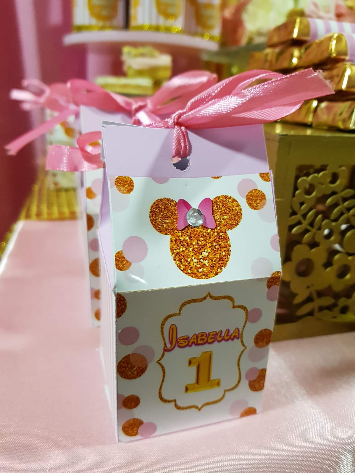 Minnie gold Birthday Party Ideas | Photo 17 of 17 | Catch My Party