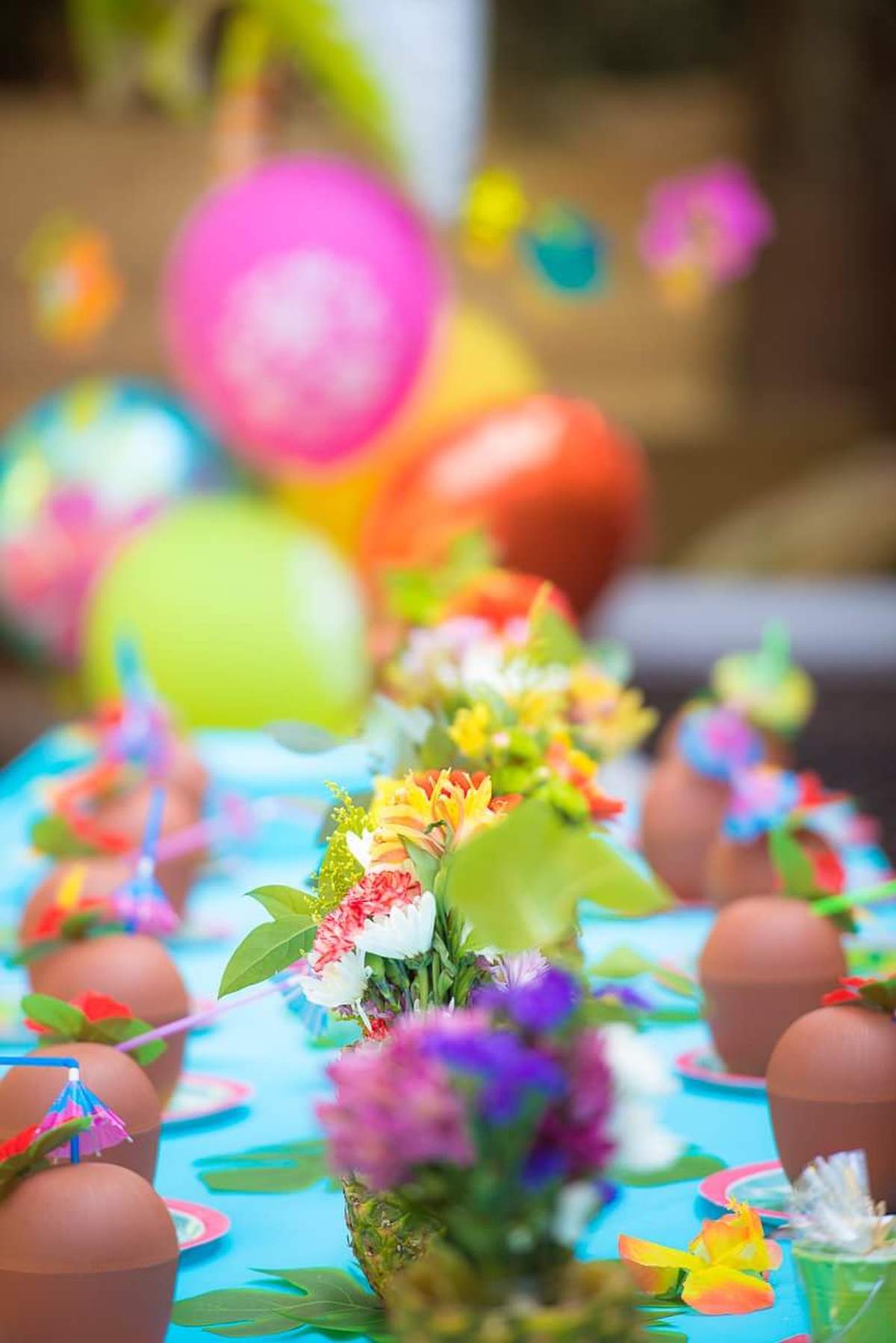 Luau Aloha tropical party Birthday Party Ideas | Photo 4 of 17 | Catch ...
