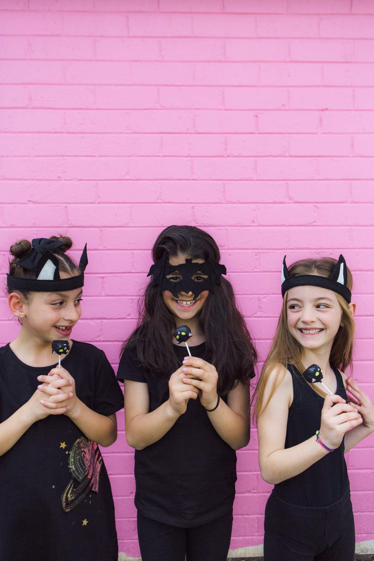 Black cats and bats Halloween party Halloween Party Ideas | Photo 25 of ...