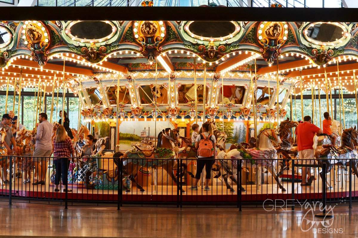 Carousel Birthday Party Ideas | Photo 2 of 93 | Catch My Party