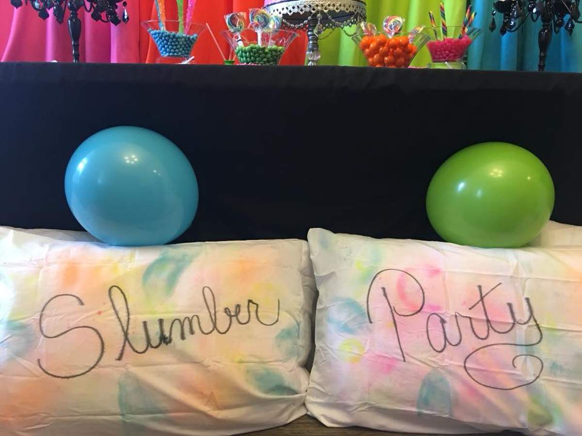 Neon / Glow in the Dark Birthday Party Ideas | Photo 1 of 15 | Catch My ...