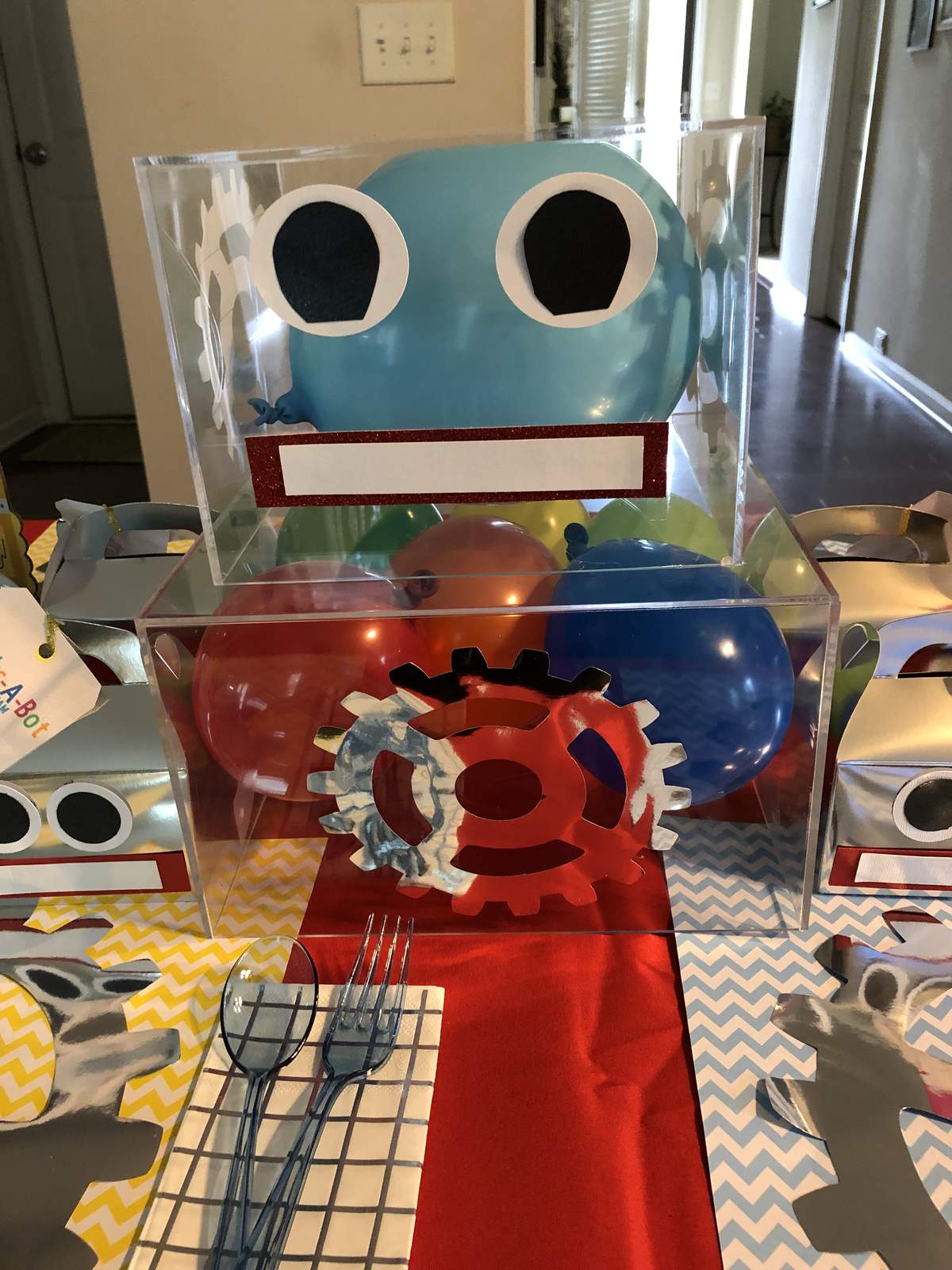 Robots Birthday Party Ideas | Photo 12 of 13 | Catch My Party