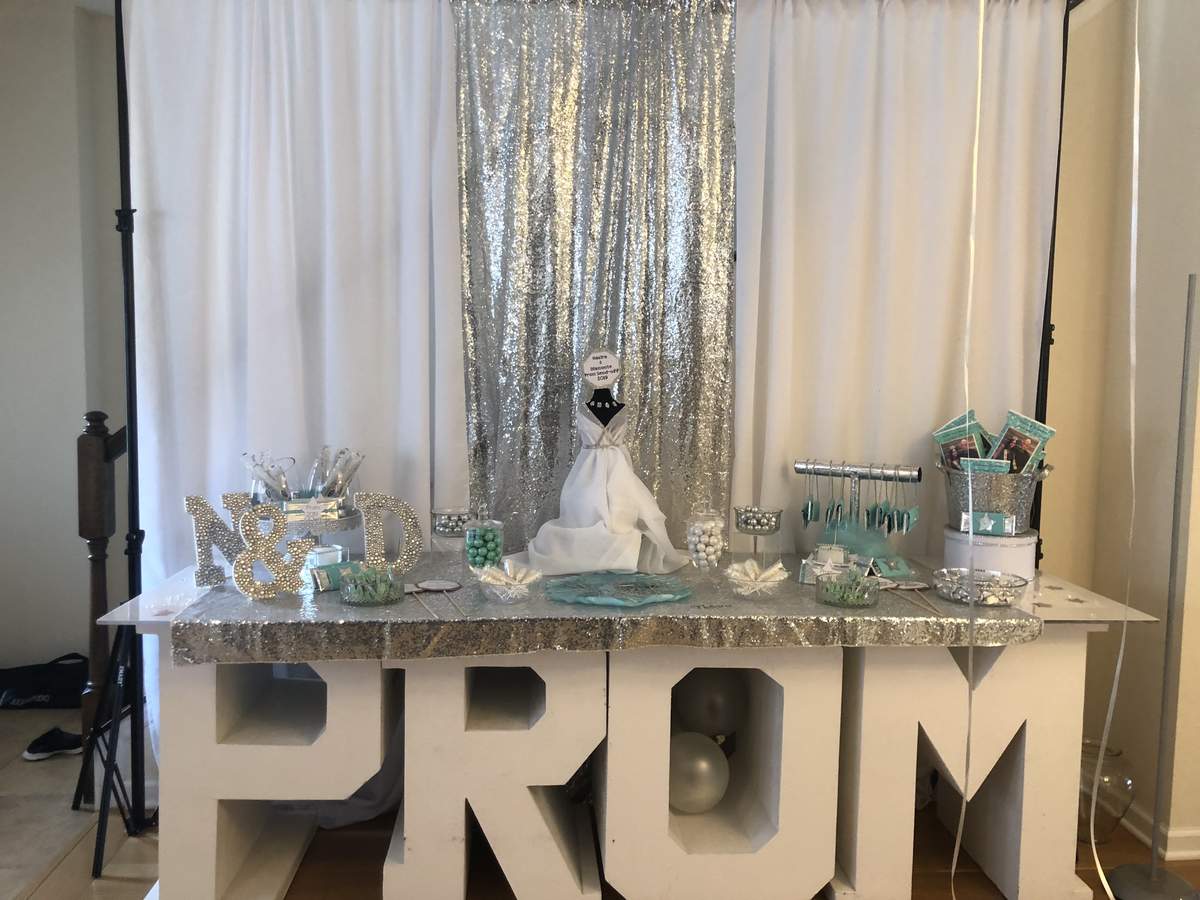 Sparkle Prom 2k19 Send-Off Party Ideas | Photo 2 of 27 | Catch My Party