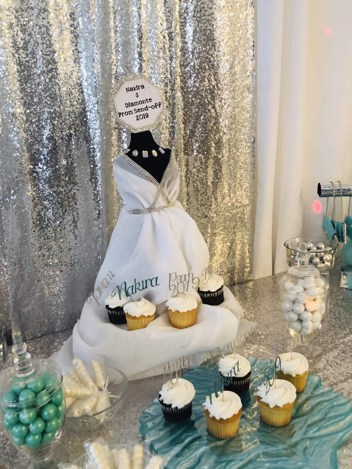 Sparkle Prom 2k19 Send-Off Party Ideas | Photo 2 of 27 | Catch My Party