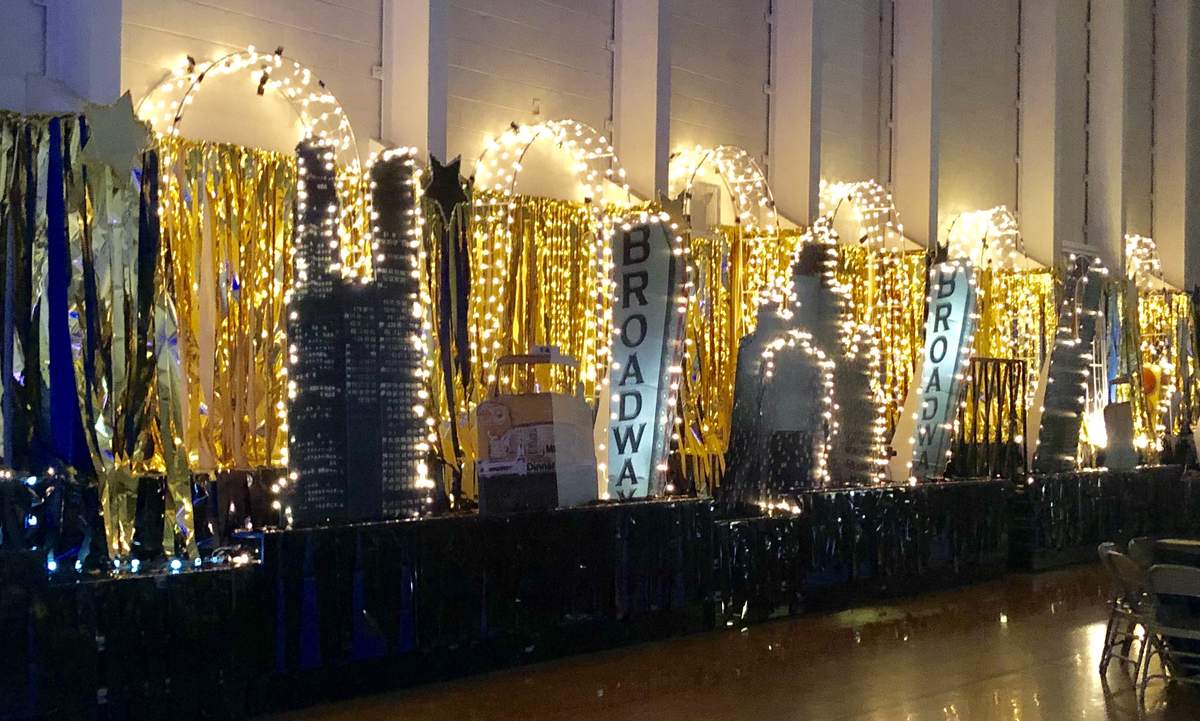 Bright Lights, Big City Graduation/End of School Party Ideas | Photo 11 ...