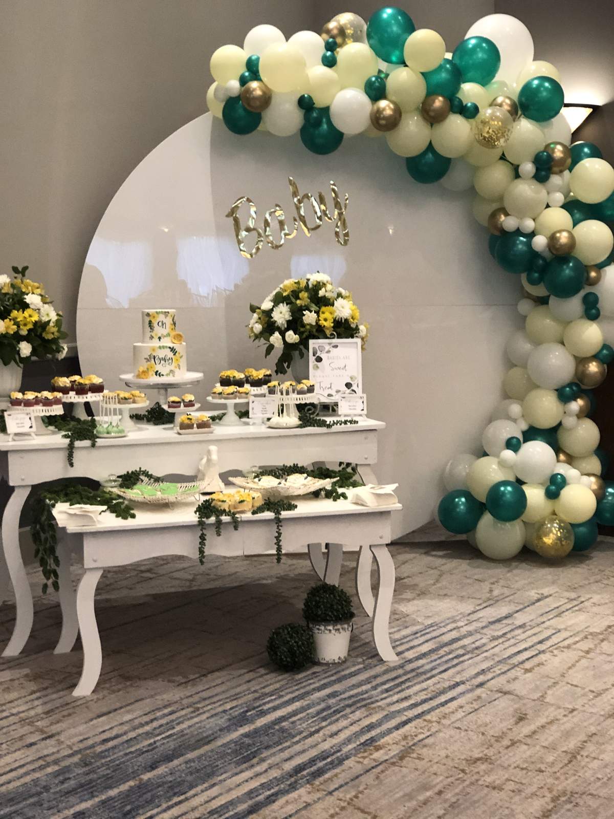 Yellow and greens / Baby Shower "Amazing Baby shower" | Catch My Party