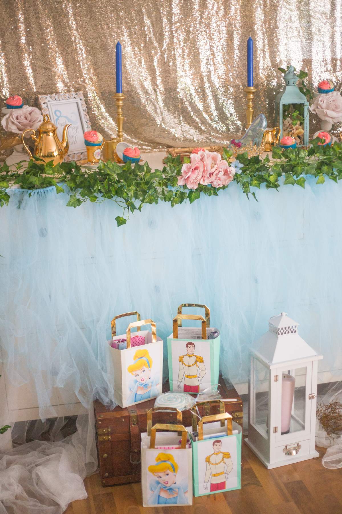 Cinderella Birthday Party Ideas | Photo 24 of 54 | Catch My Party