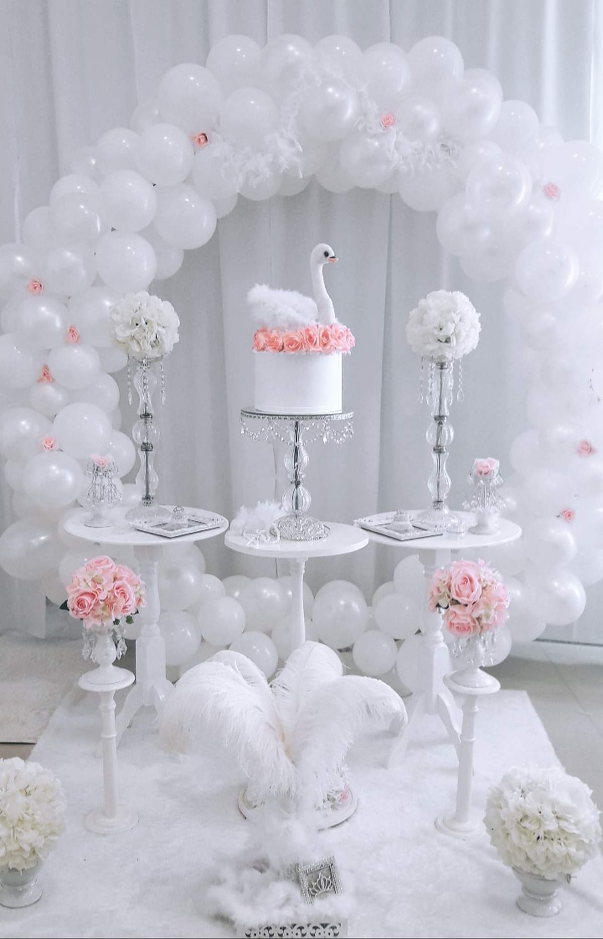 Swan Birthday Party Ideas | Photo 1 of 5 | Catch My Party