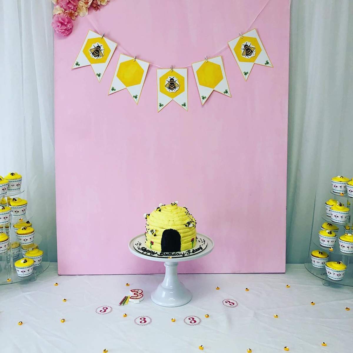 Bumble Bees / Birthday "Lainey's Busy "Bee-Day" Party" | Catch My Party