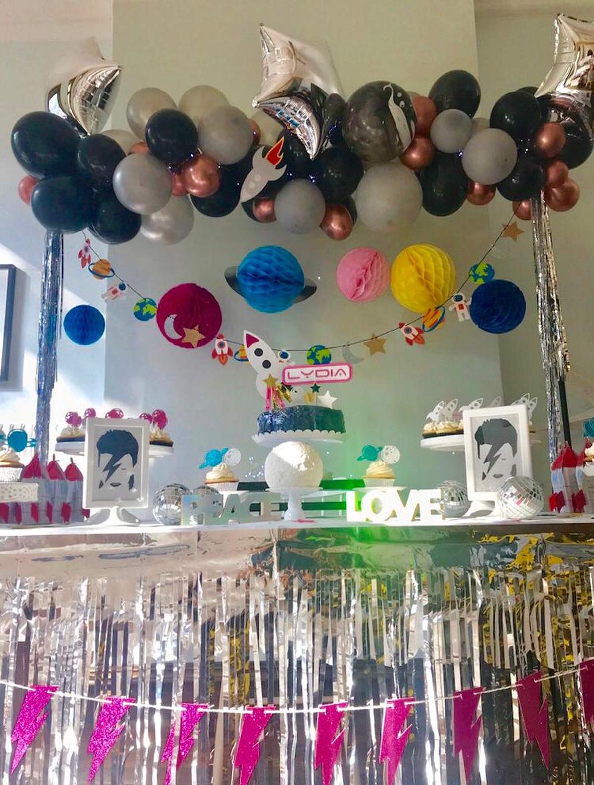 Bowie's Space / Birthday "Stardust Space Oddity" | Catch My Party