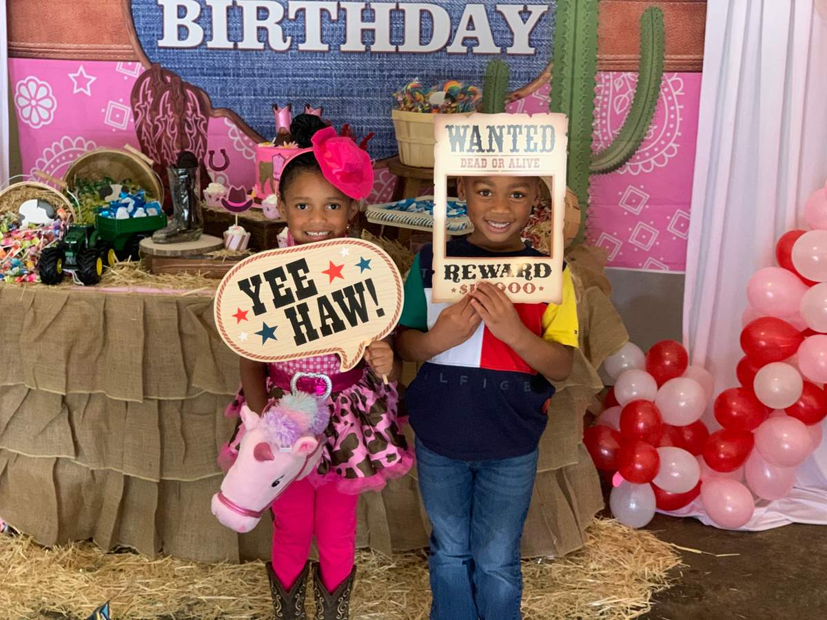 Country Farm Birthday Party Ideas | Photo 14 of 17 | Catch My Party