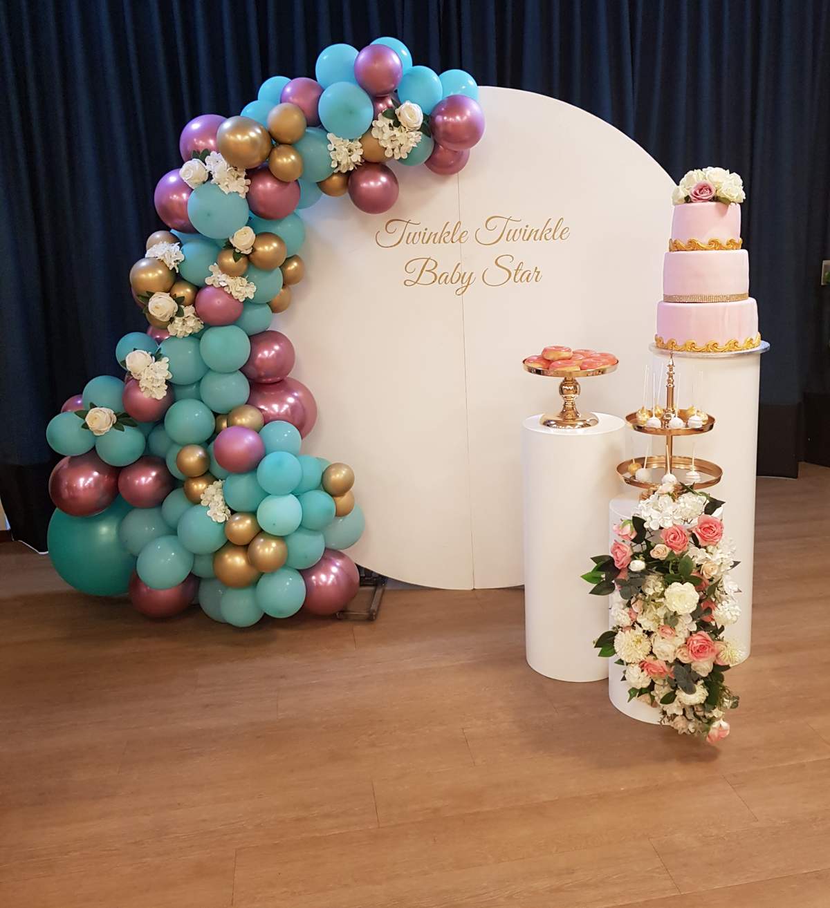 round backdrop Baby Shower Party Ideas | Photo 2 of 3 | Catch My Party