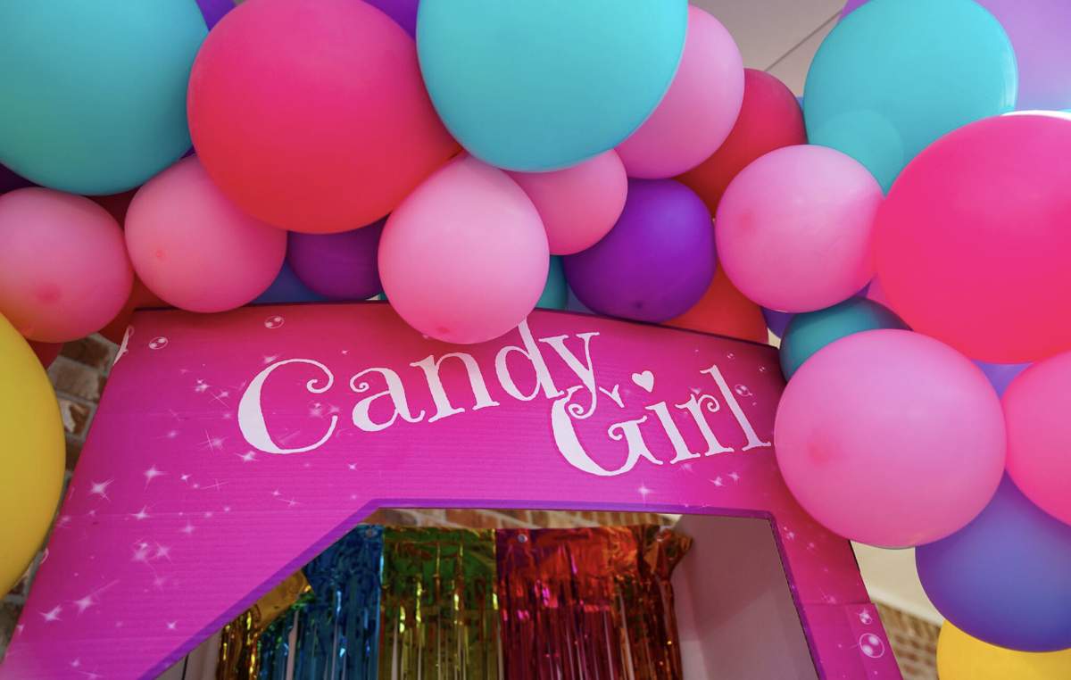 Lara's Sweet Escape Birthday Party Ideas | Photo 2 of 52 | Catch My Party