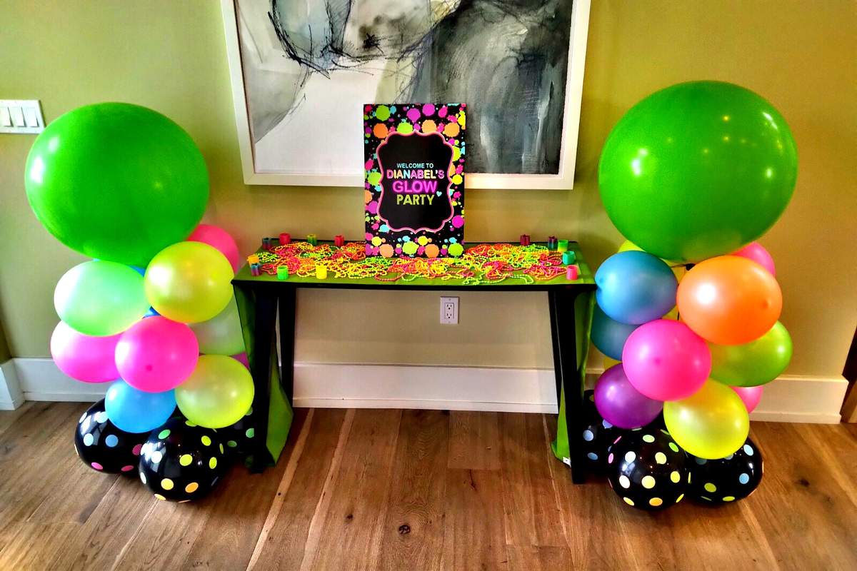 Neon / Glow in the Dark Birthday Party Ideas | Photo 3 of 7 | Catch My ...