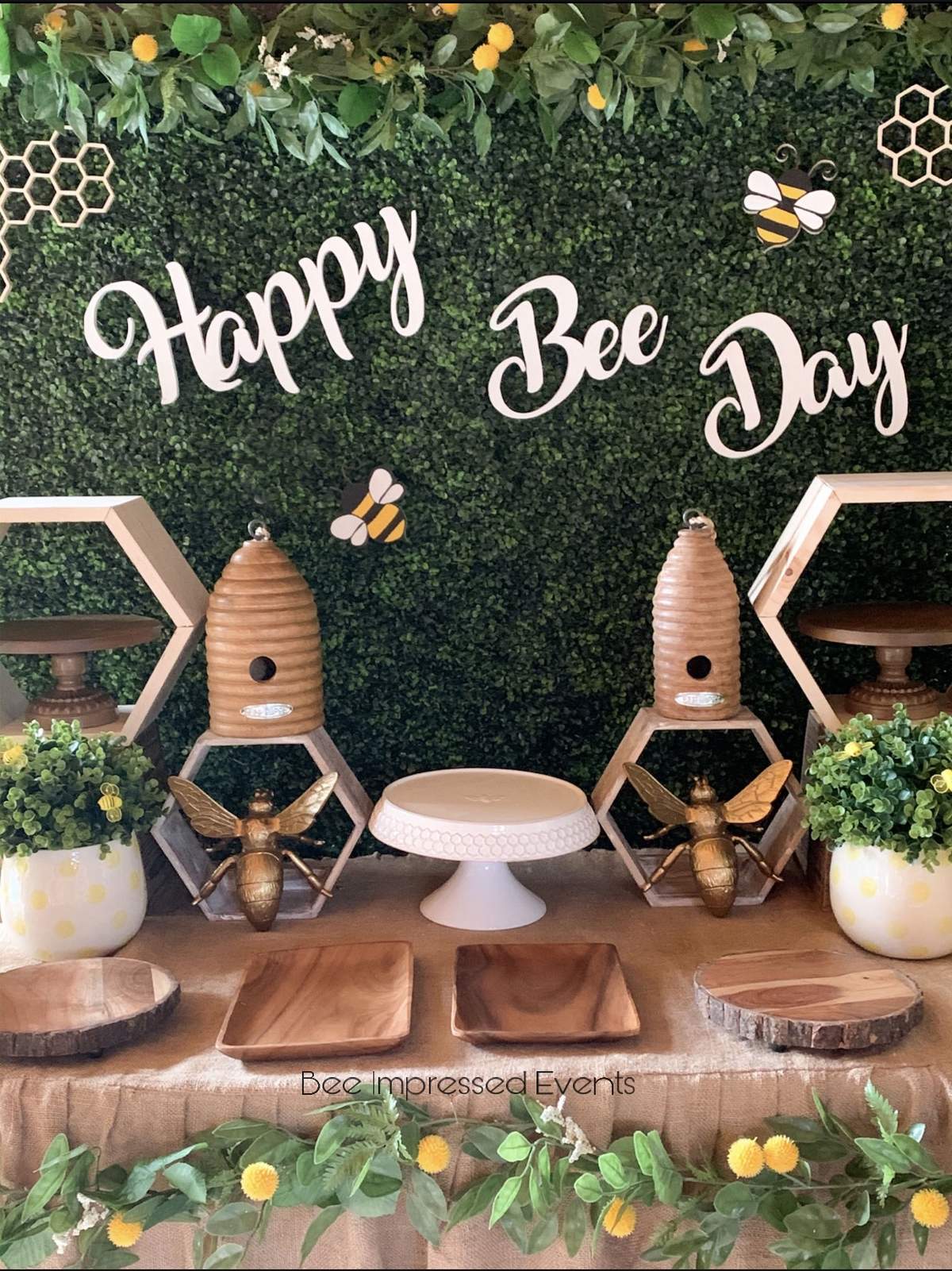 Happy First Bee Day Birthday Party Ideas | Photo 9 of 9 | Catch My Party