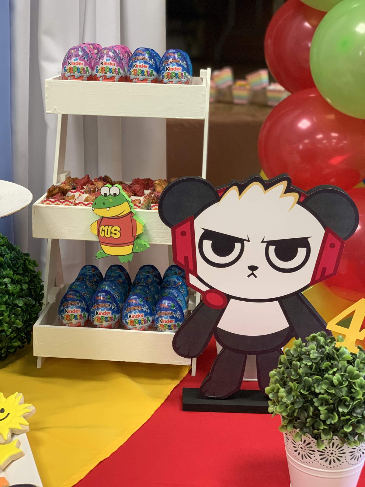 Surprise egg/toy / Birthday "Ryan’s Surprise Party" | Catch My Party