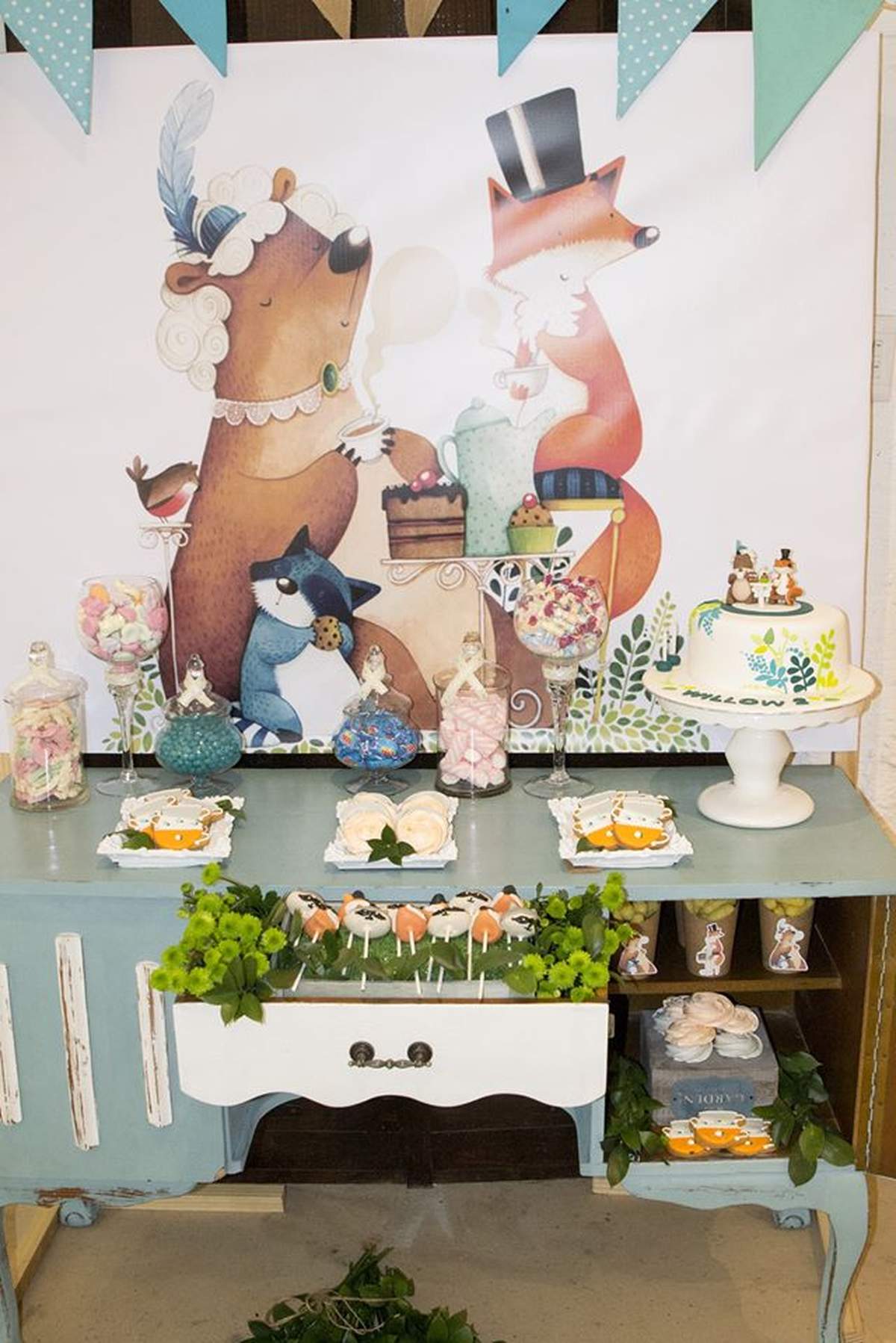 Animal Par-tea Birthday Party Ideas | Photo 22 of 30 | Catch My Party