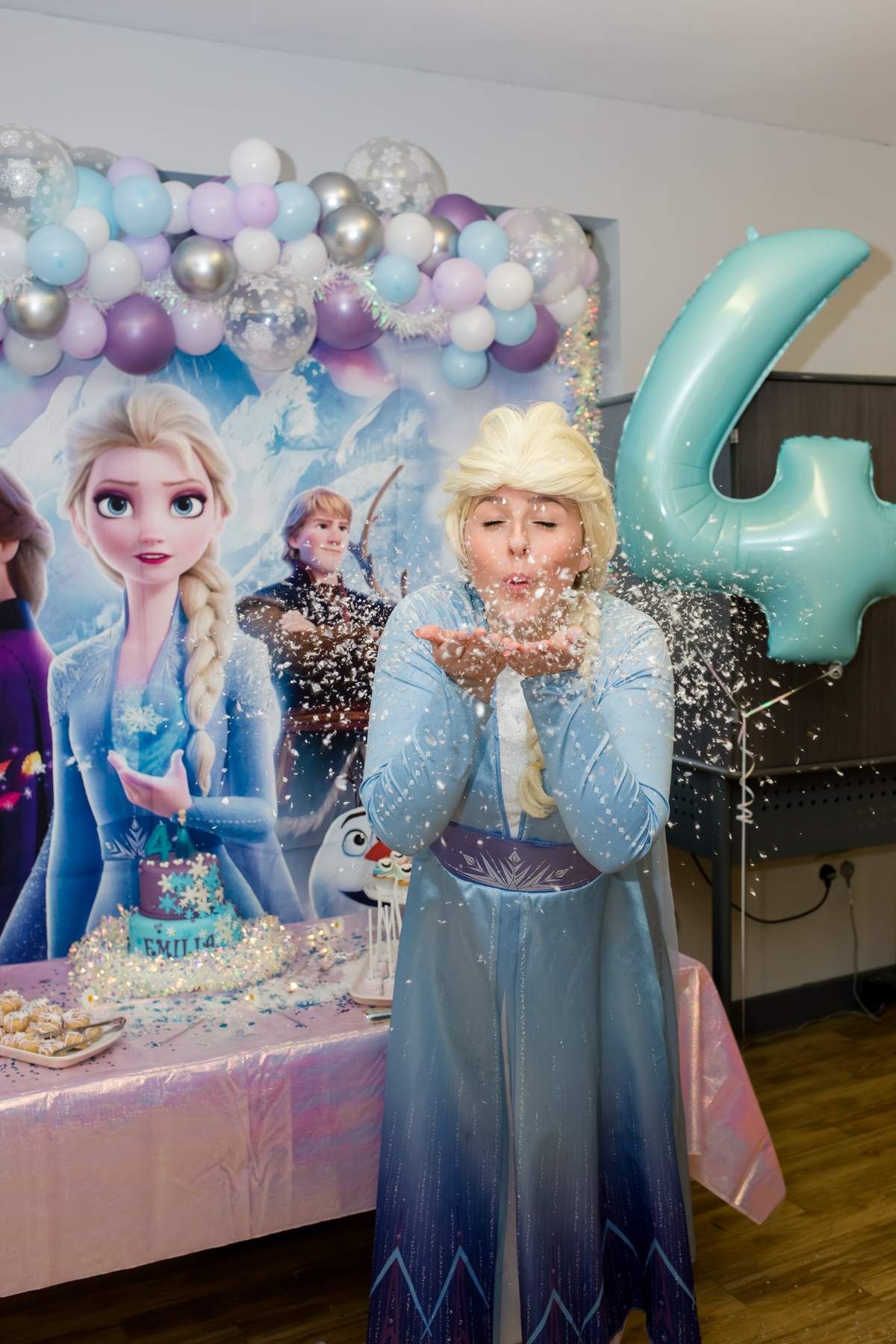 Frozen (Disney) Birthday Party Ideas | Photo 13 of 33 | Catch My Party