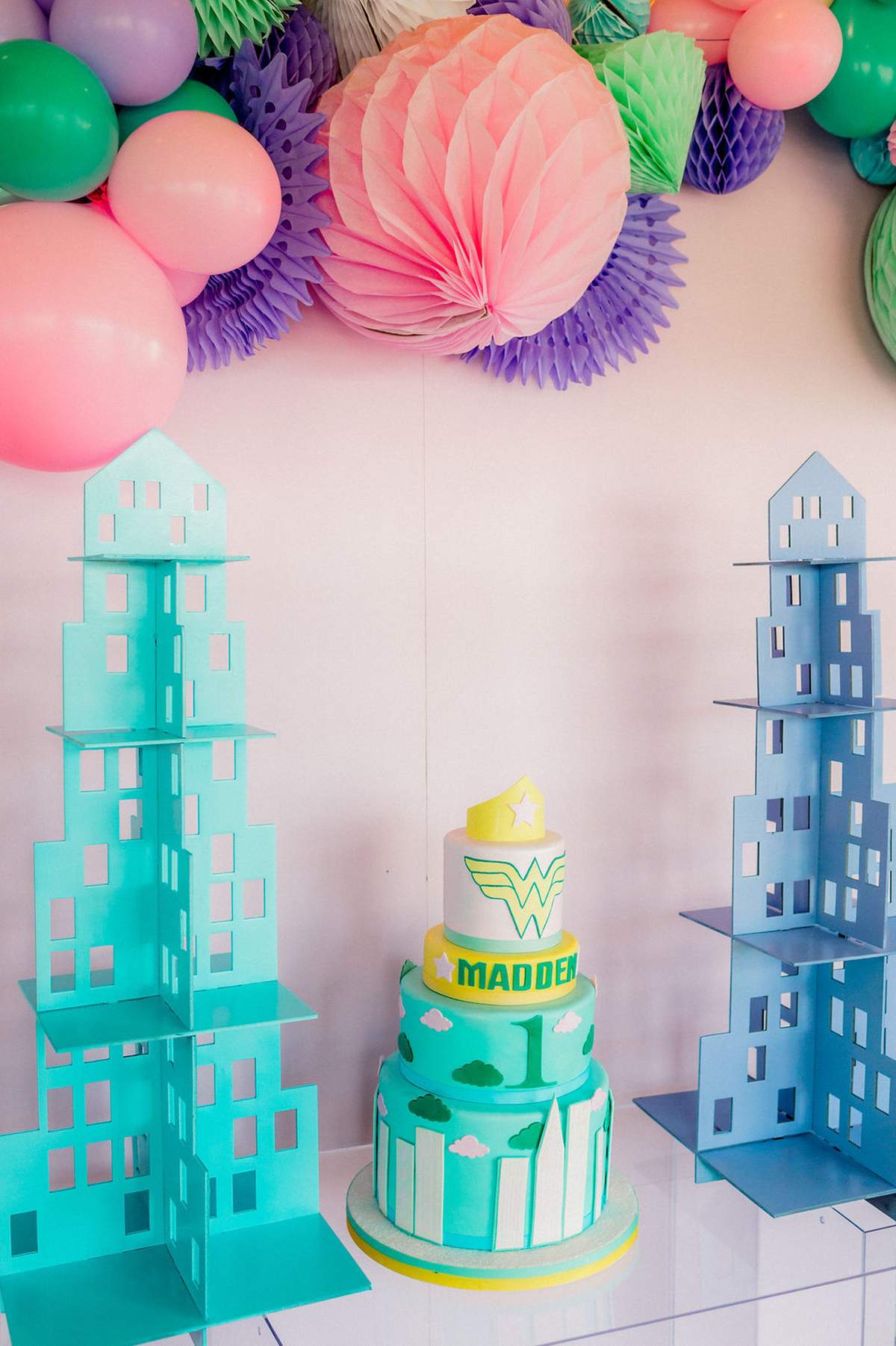 Wonder Woman Birthday Party Ideas | Photo 35 of 123 | Catch My Party