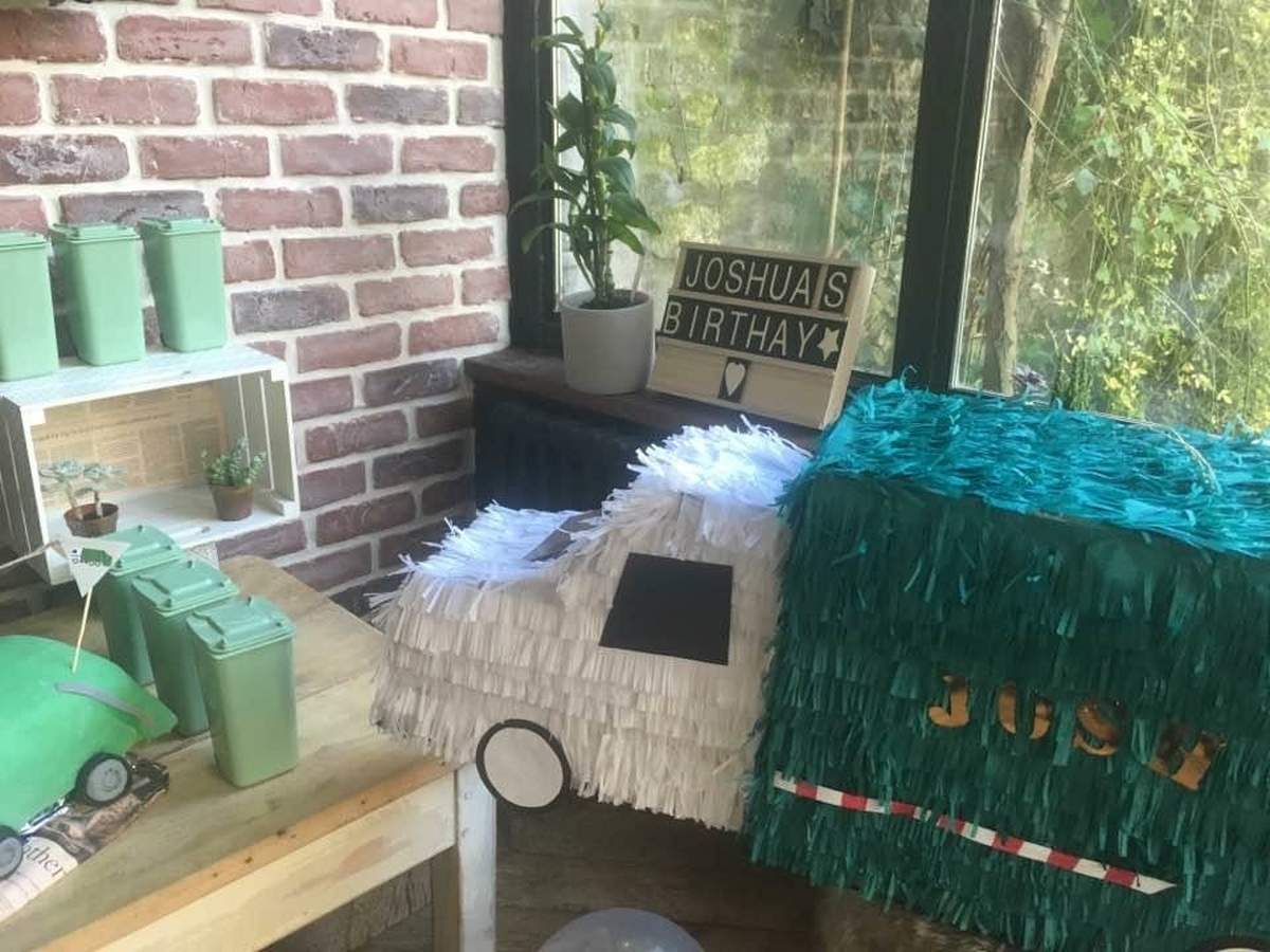 Garbage party Birthday Party Ideas | Photo 1 of 46 | Catch My Party