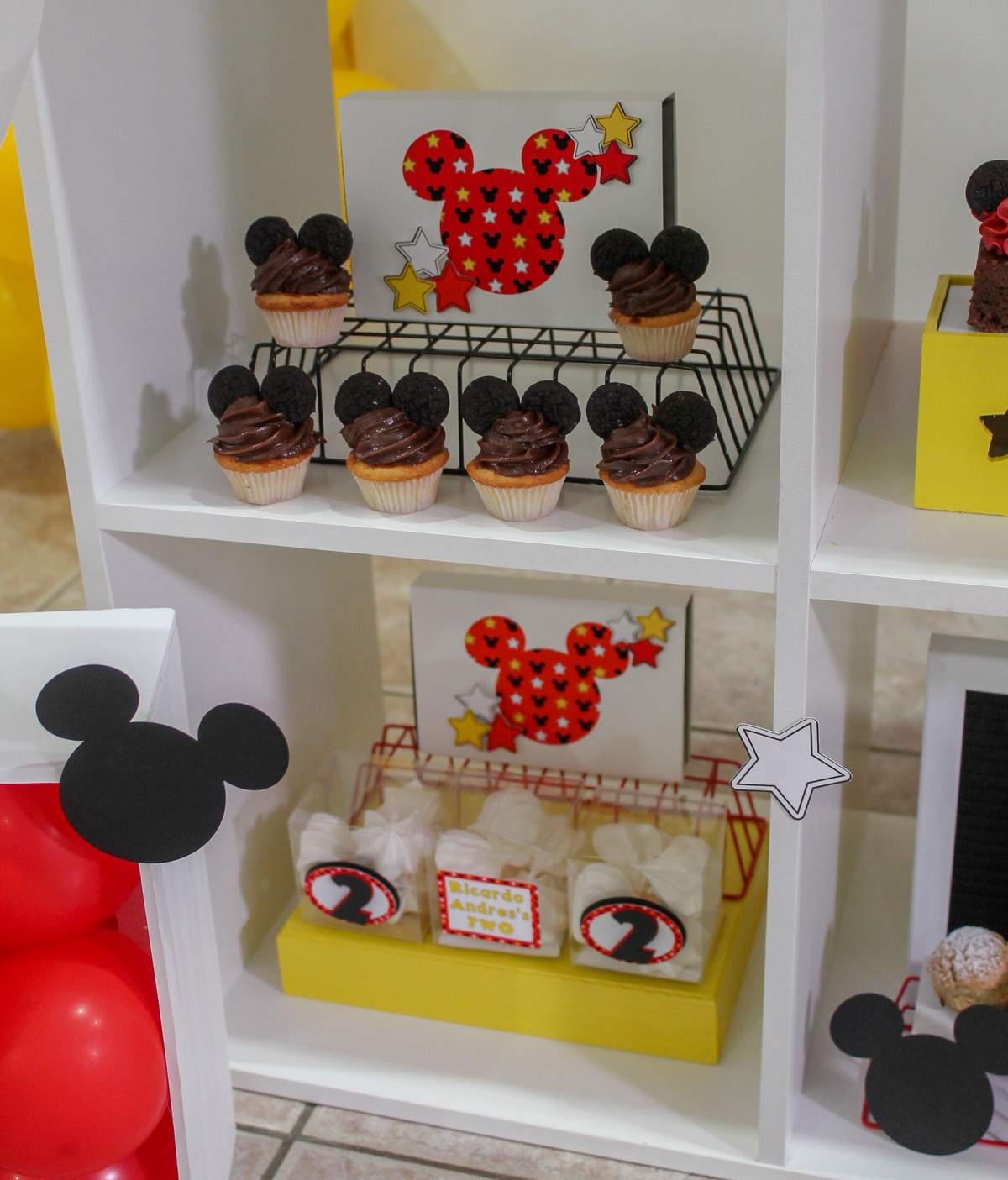 Mickey Mouse, Stars, circles Birthday Party Ideas | Photo 11 of 21 ...