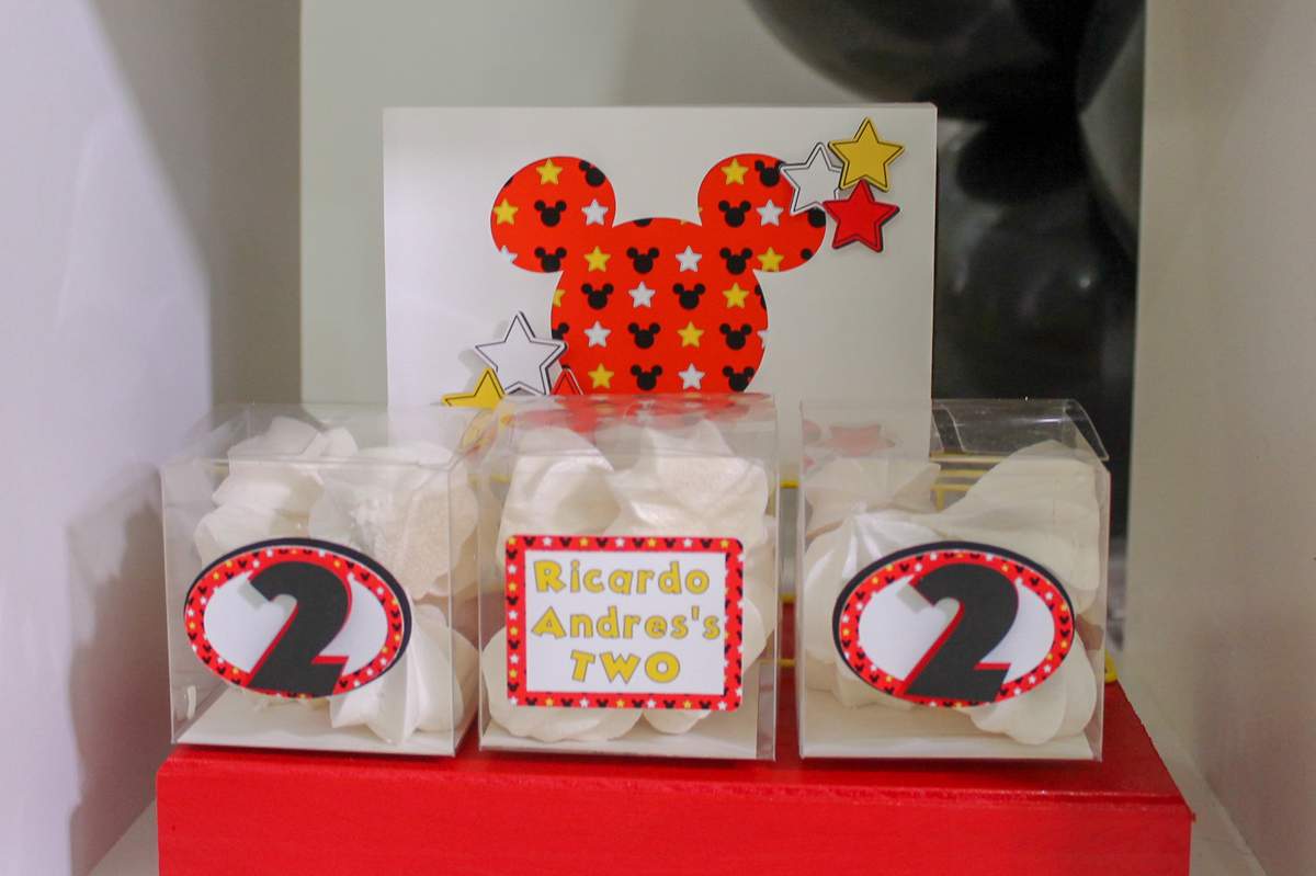 Mickey Mouse, Stars, circles Birthday Party Ideas | Photo 16 of 21 ...
