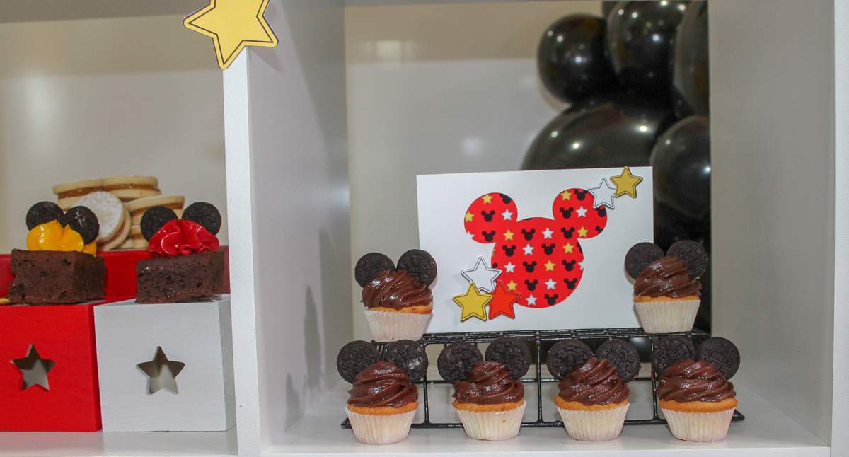Mickey Mouse, Stars, circles Birthday Party Ideas | Photo 11 of 21 ...