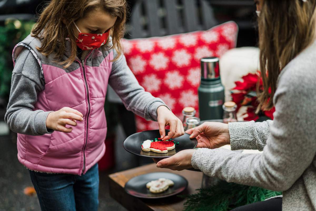 Outdoor PNW Holiday Tailgate Christmas/Holiday Party Ideas | Photo 1 of ...