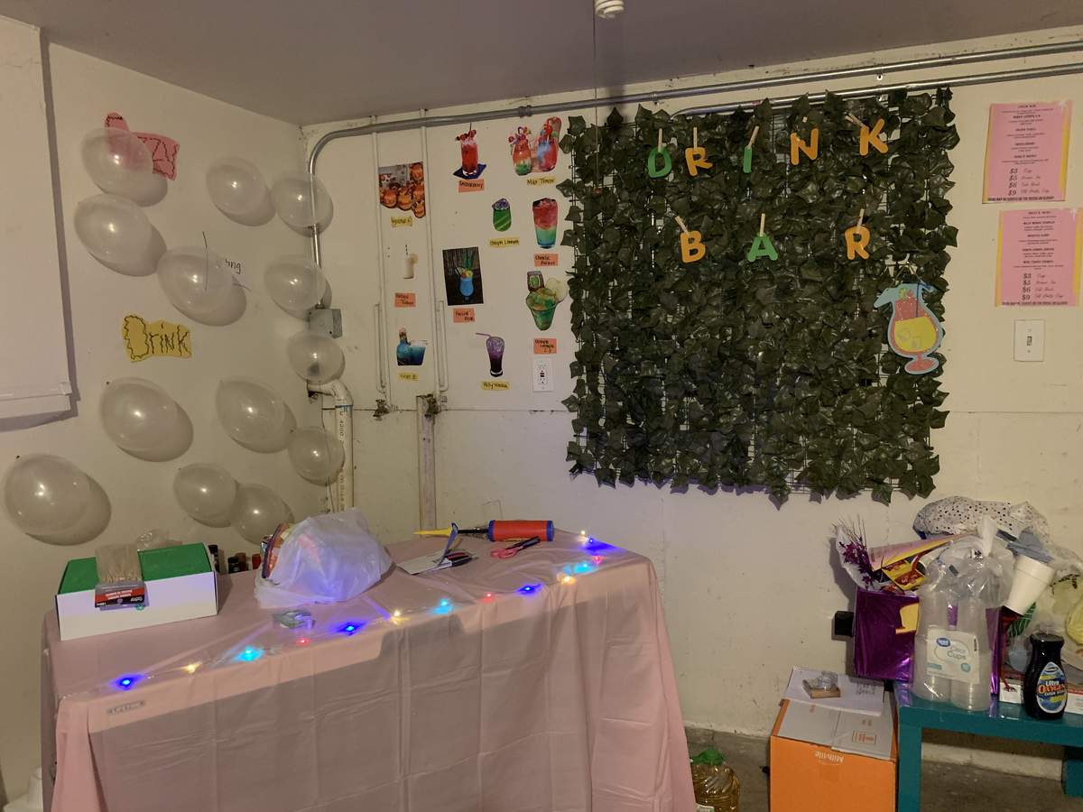 Willy Wonka/ Charlie And The Chocolate Factory Birthday Party Ideas ...