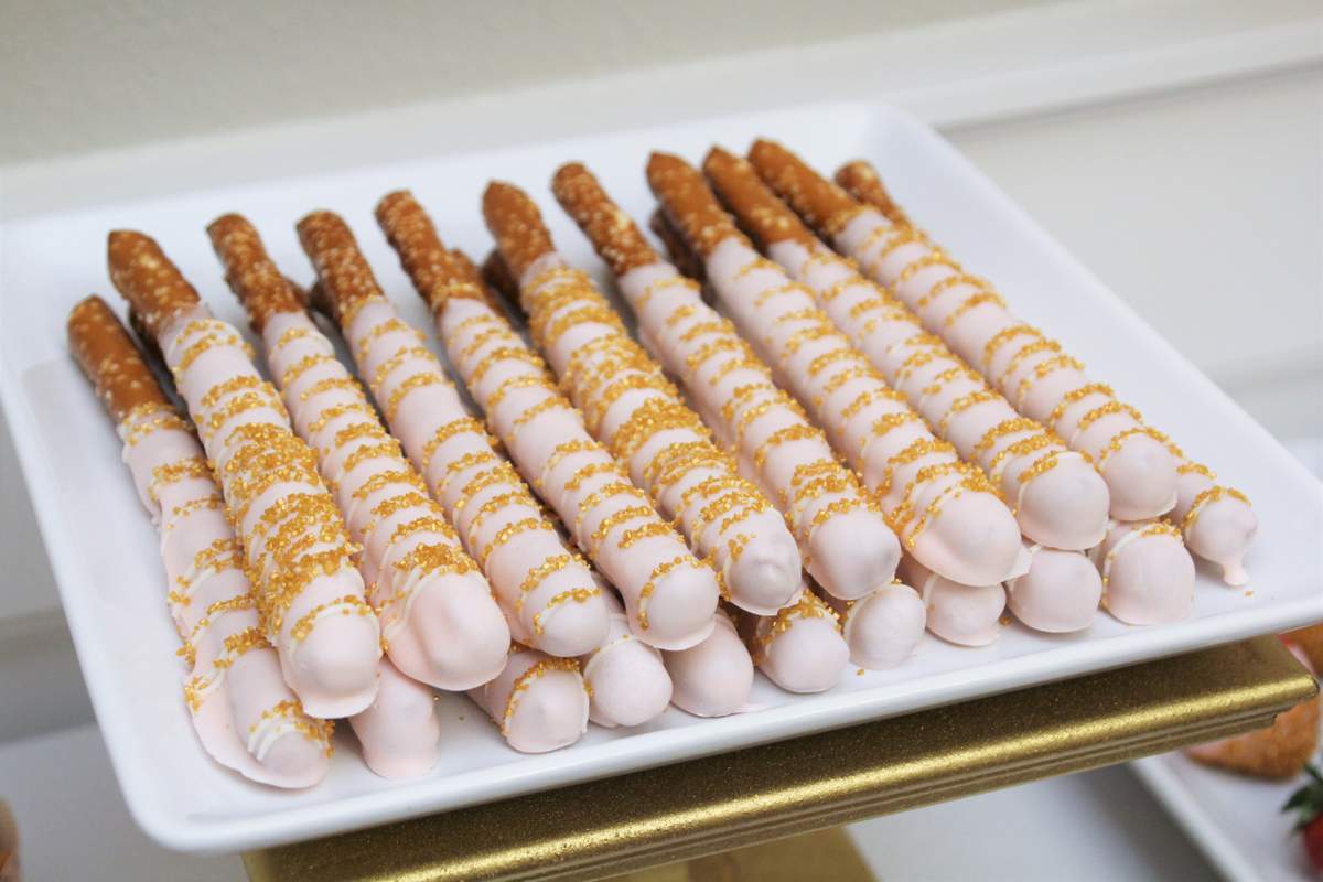 Golden Party Birthday Party Ideas | Photo 24 of 25 | Catch My Party