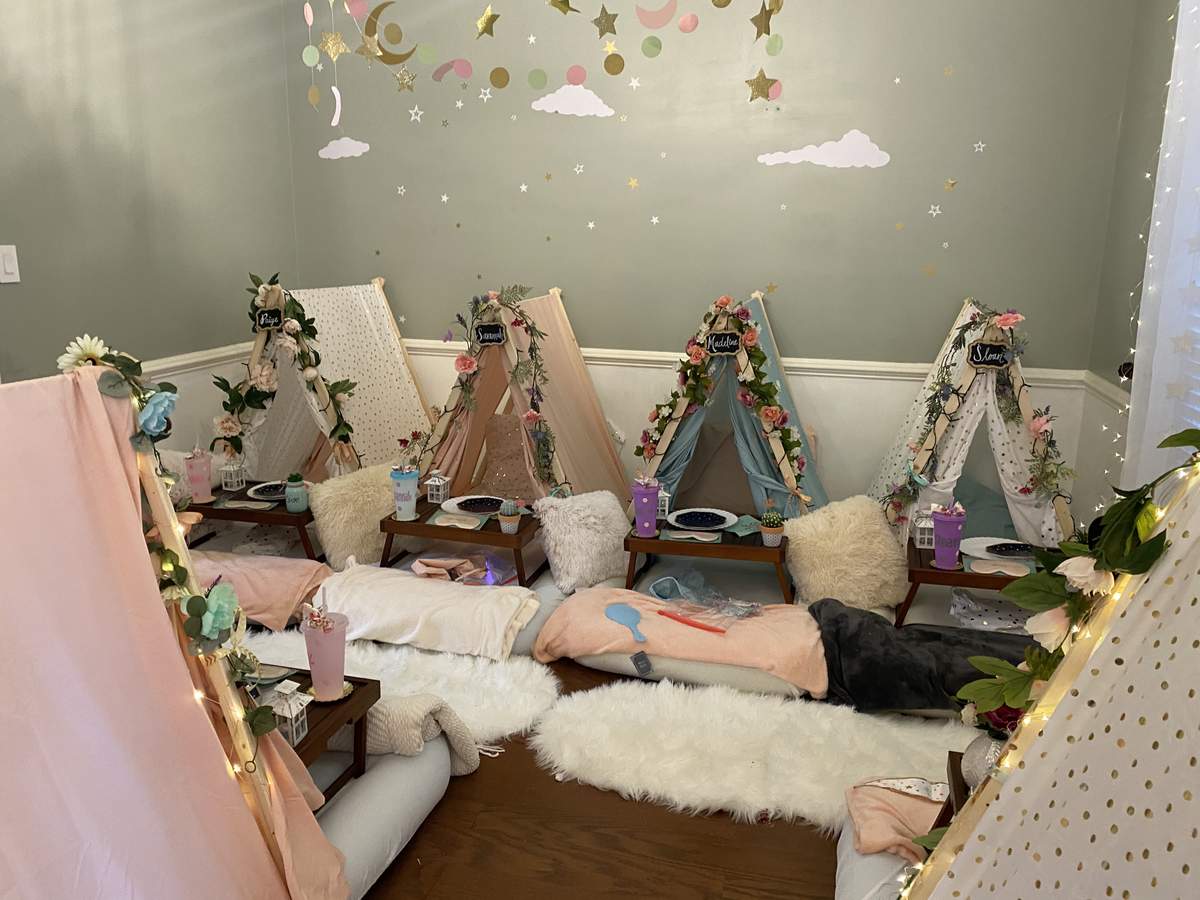 Sleepover, boho, tent party Birthday Party Ideas | Photo 6 of 24 ...