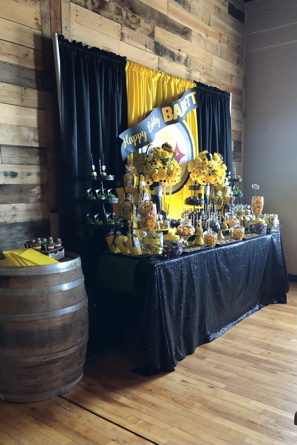 Pittsburgh Steelers Birthday Party Ideas | Photo 7 of 9 | Catch My Party