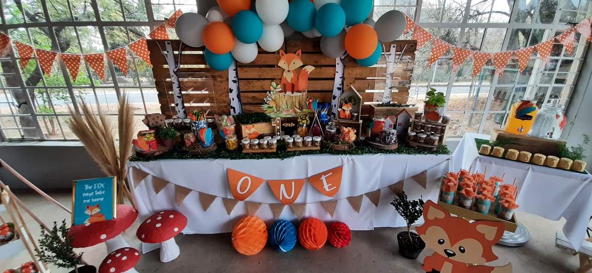 Fox Birthday Party Ideas | Photo 1 of 29 | Catch My Party