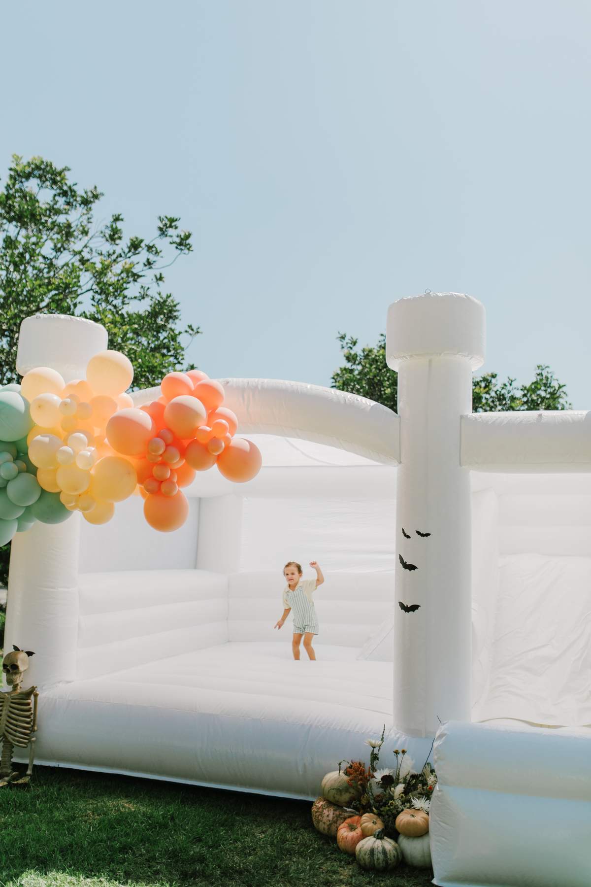 halloween/ghoul vibes Halloween Party Ideas | Photo 14 of 91 | Catch My ...