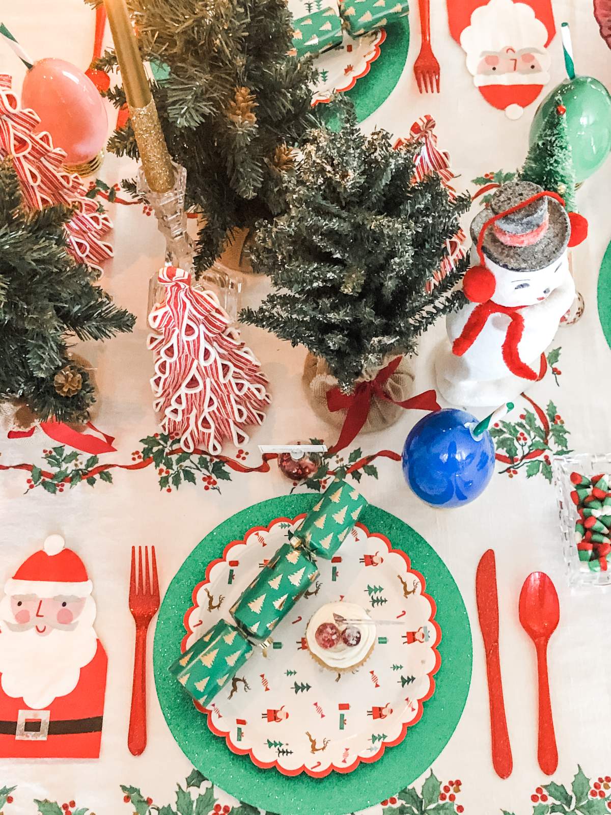 Retro Christmas Christmas/Holiday Party Ideas | Photo 5 of 7 | Catch My ...
