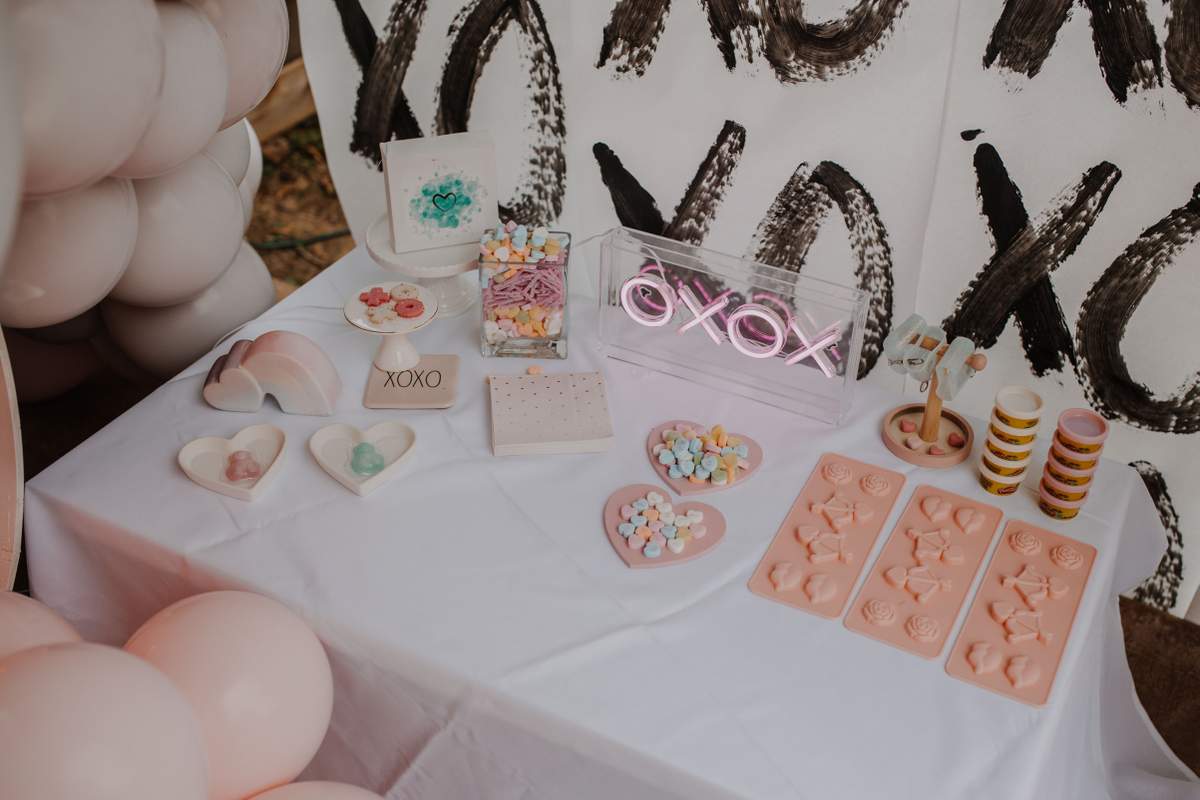 XOXO Birthday Party Ideas | Photo 2 of 35 | Catch My Party