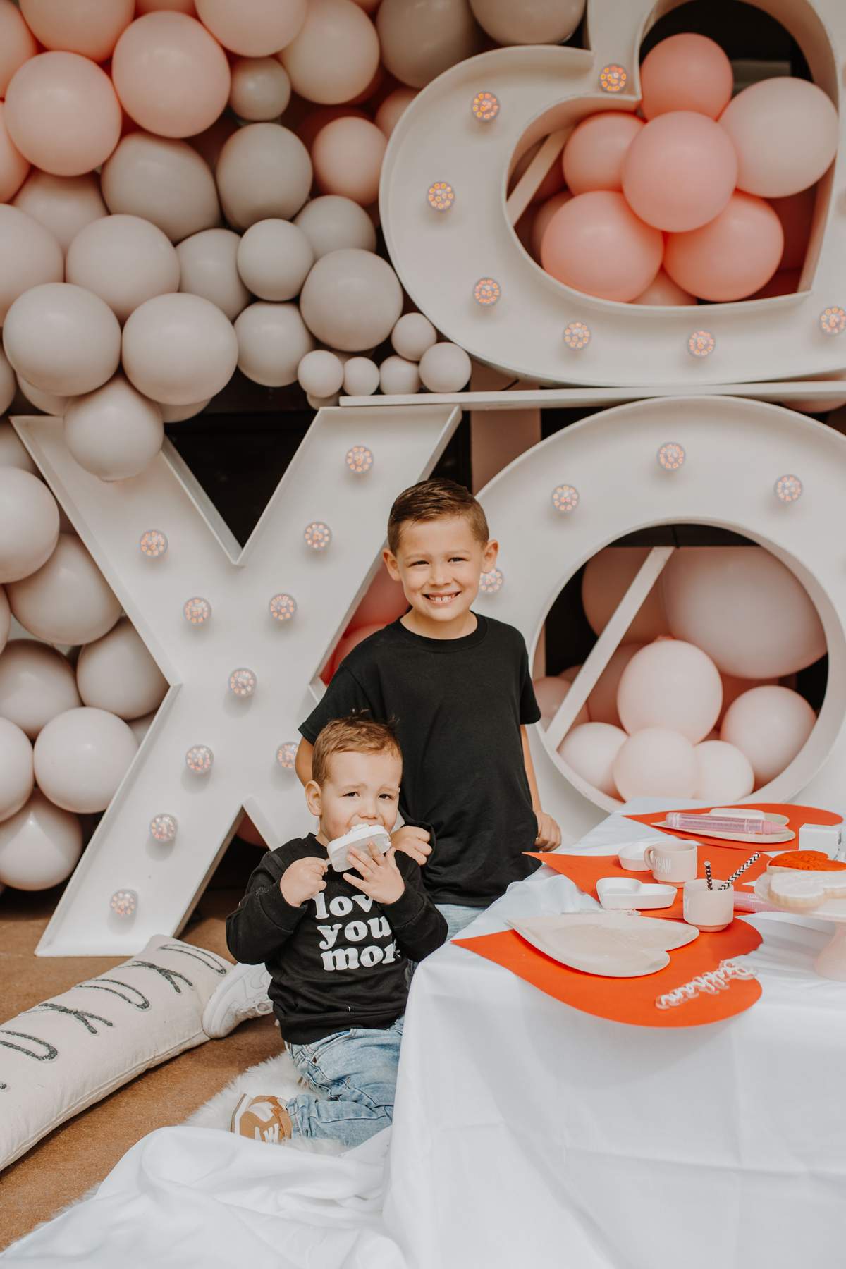XOXO Birthday Party Ideas | Photo 2 of 35 | Catch My Party