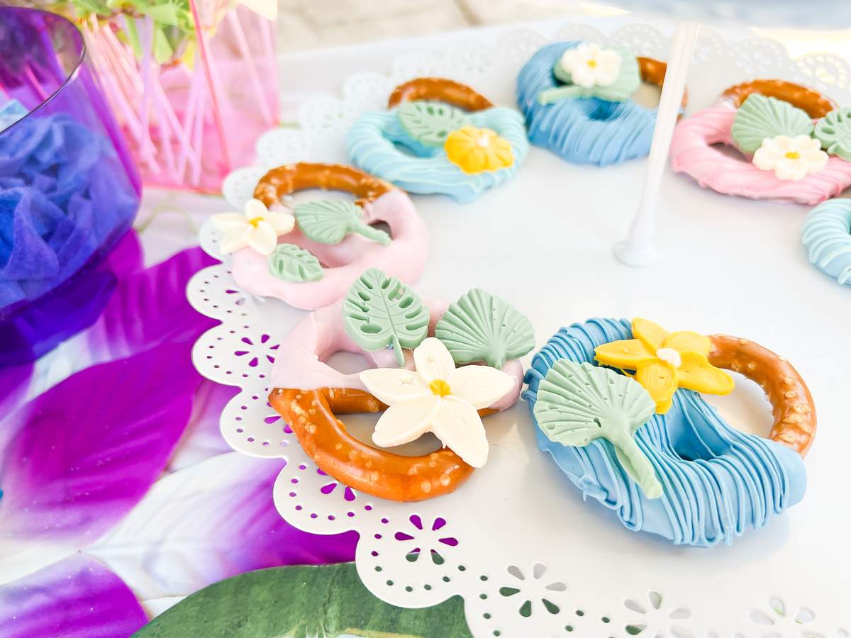 Tropical summer pool party! Summer Party Ideas | Photo 1 of 13 | Catch ...