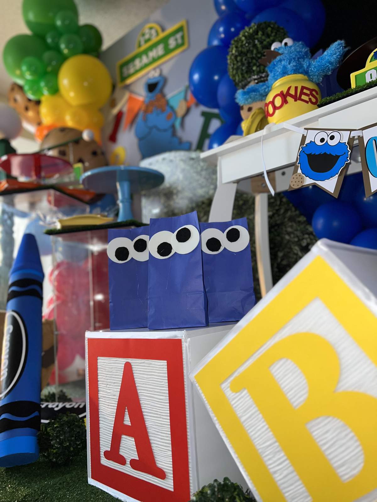 Cookie Monster “Me want cookies!” Birthday Party Ideas | Photo 2 of 20 ...