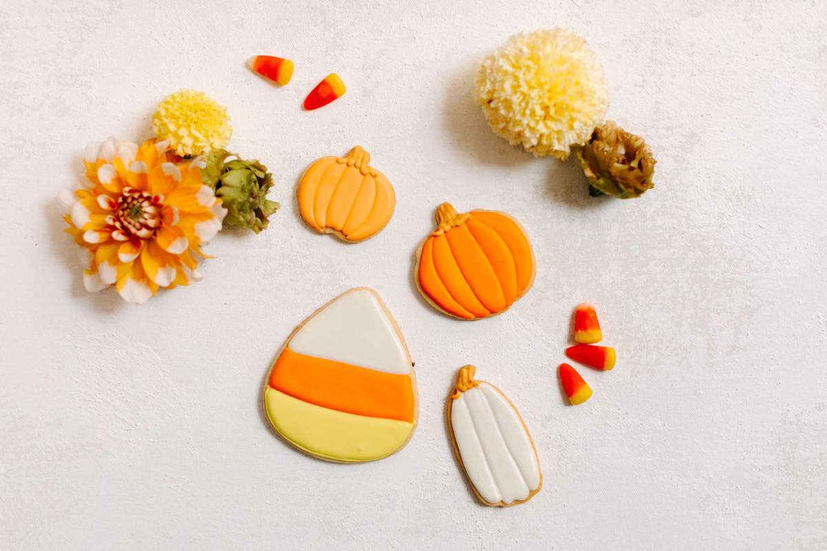 Candy Corn/Halloween Halloween Party Ideas | Photo 25 of 215 | Catch My ...