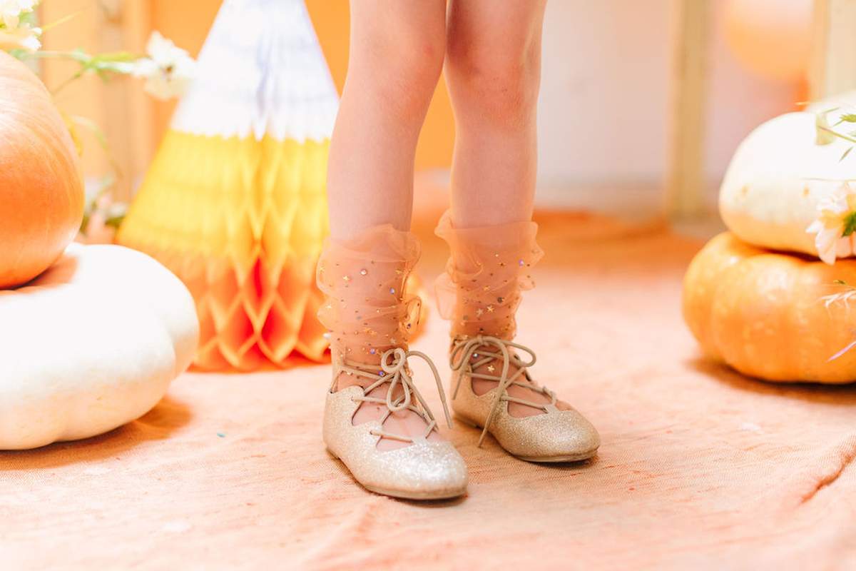 Candy Corn/Halloween Halloween Party Ideas | Photo 12 of 215 | Catch My ...