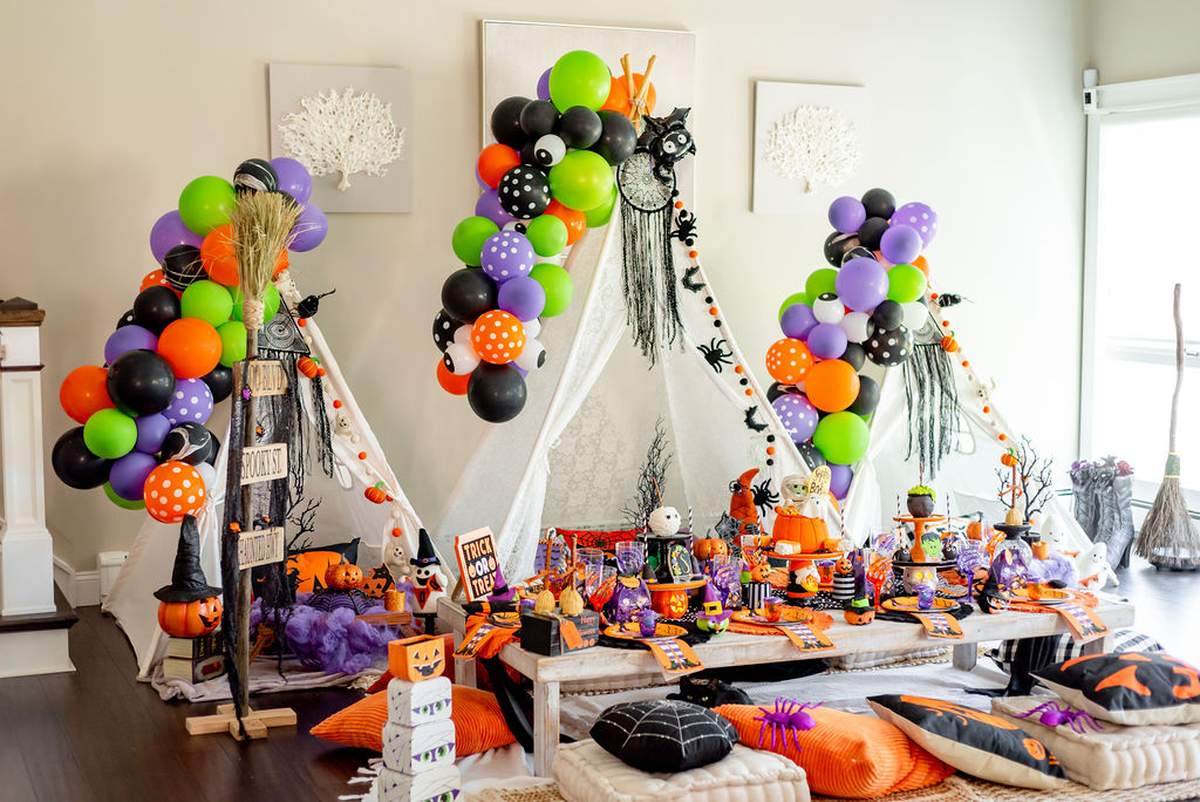 Halloween / Birthday "Spooky Birthday" | Catch My Party