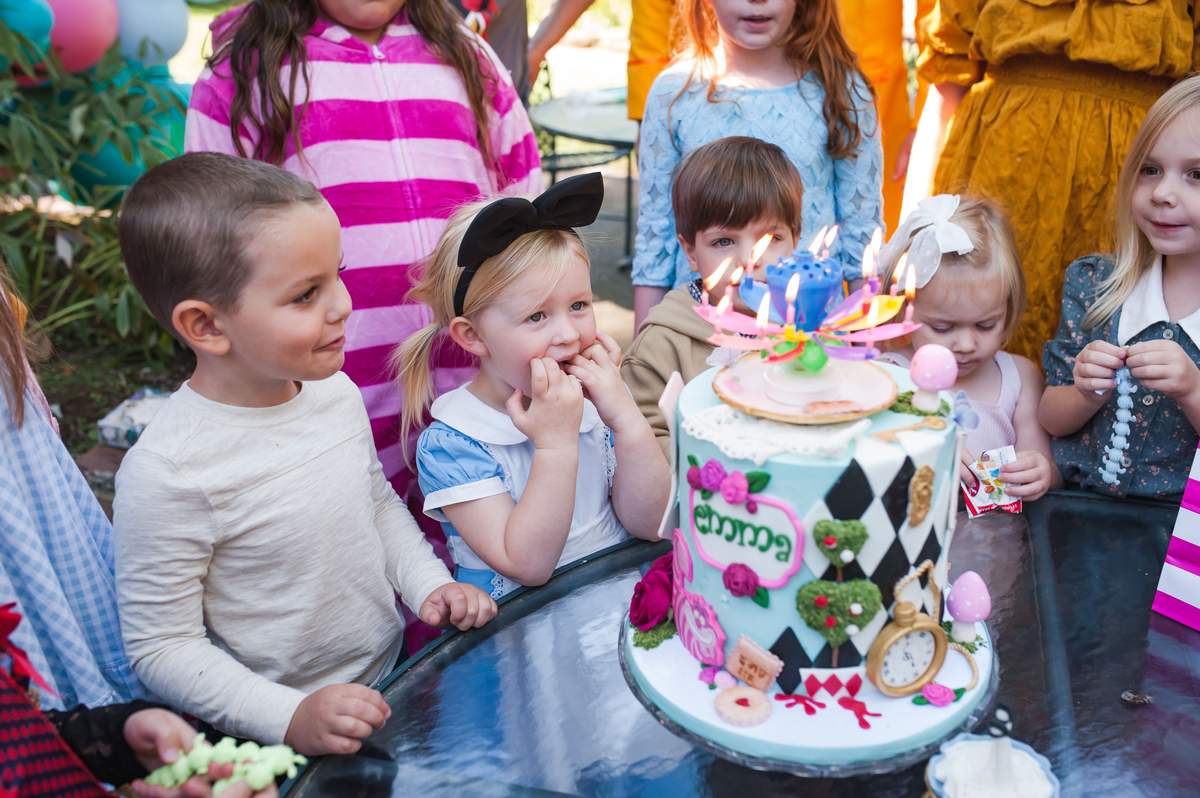 Alice in Wonderland Birthday Party Ideas | Photo 2 of 168 | Catch My Party